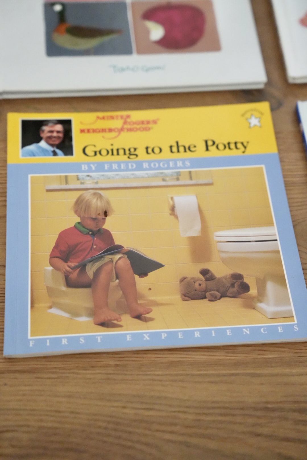 Montessori-style Toilet Learning: Top Bilingual Books for Toddlers